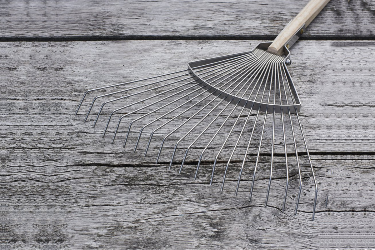 Leaf Rake – Better Things For the Garden